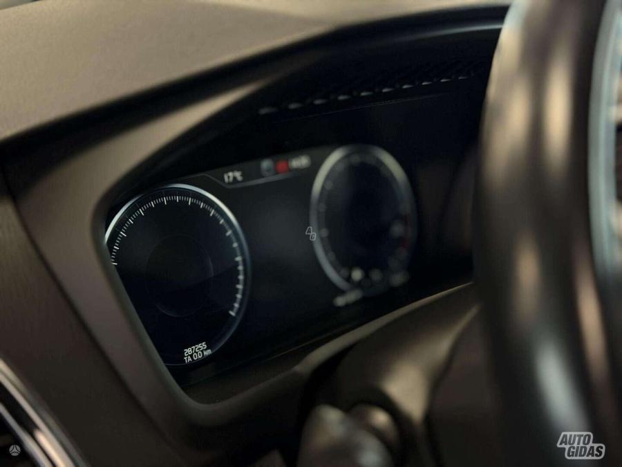 Zaļš Volvo XC90 2017 Klaipėda, ar dzinēja tilpumu 2.00 L un nobraukumu 287 tūkst. km par 24750 €, foto 18 vietnē AUTOMOTO.COM.LV