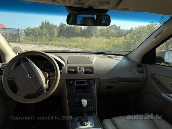Green Volvo XC90 2005 in Tallinn, with an engine capacity of 4.40 L and mileage of 485 thousand km for 990 €, photo 3 on AUTOMOTO.COM.LV