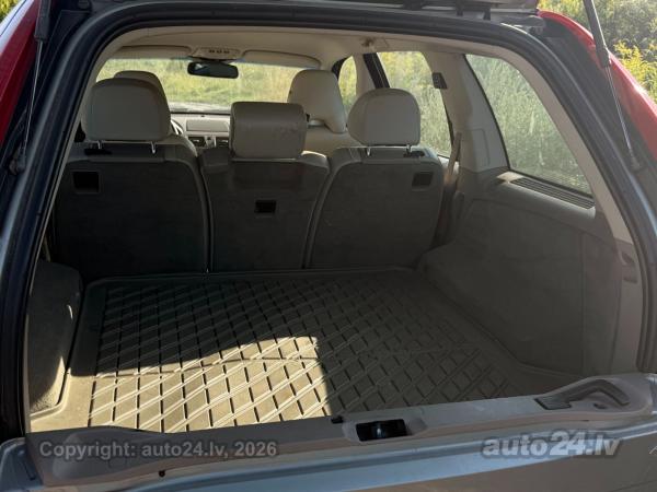 Green Volvo XC90 2005 in Tallinn, with an engine capacity of 4.40 L and mileage of 485 thousand km for 990 €, photo 6 on AUTOMOTO.COM.LV