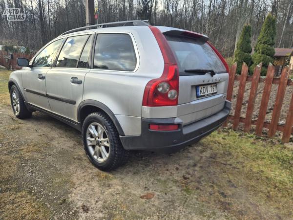 Grey Volvo XC90 2003 in Vilnius, with an engine capacity of 2.40 L and mileage of 322 thousand km for 3400 €, photo 3 on AUTOMOTO.COM.LV