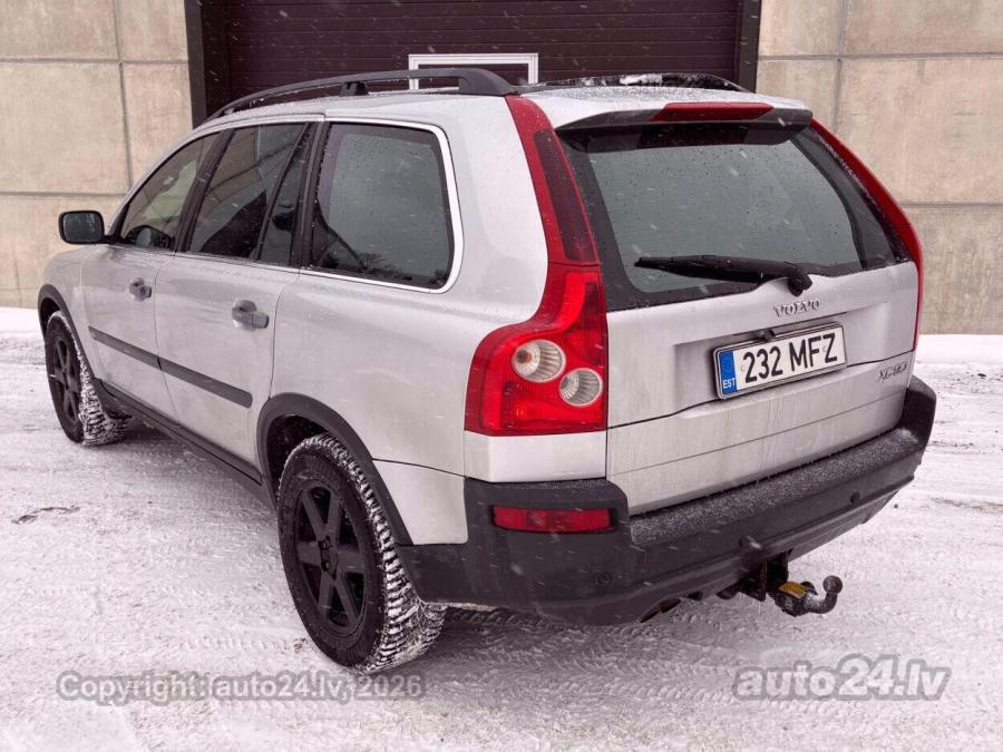 Pelēks Volvo XC90 2003 Tallina, ar dzinēja tilpumu 2.40 L un nobraukumu 398 tūkst. km par 4000 €, foto 3 vietnē AUTOMOTO.COM.LV