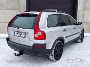 Pelēks Volvo XC90 2003 Tallina, ar dzinēja tilpumu 2.40 L un nobraukumu 398 tūkst. km par 4000 €, foto 4 vietnē AUTOMOTO.COM.LV