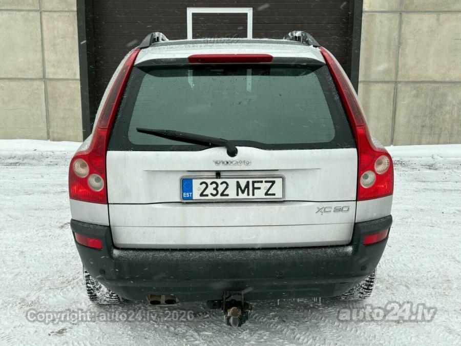 Pelēks Volvo XC90 2003 Tallina, ar dzinēja tilpumu 2.40 L un nobraukumu 398 tūkst. km par 4000 €, foto 8 vietnē AUTOMOTO.COM.LV