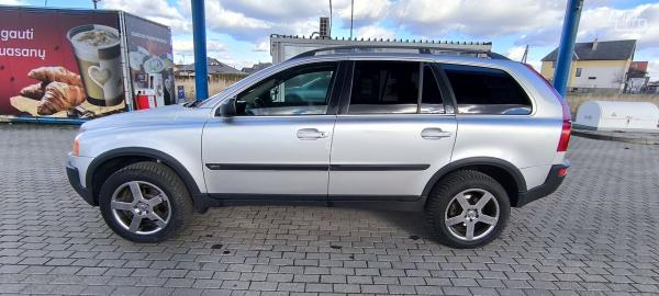 Grey Volvo XC90 2003 in Panevezys, with an engine capacity of 2.40 L and mileage of 361 thousand km for 3500 €, photo 6 on AUTOMOTO.COM.LV