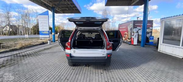 Grey Volvo XC90 2003 in Panevezys, with an engine capacity of 2.40 L and mileage of 361 thousand km for 3500 €, photo 8 on AUTOMOTO.COM.LV