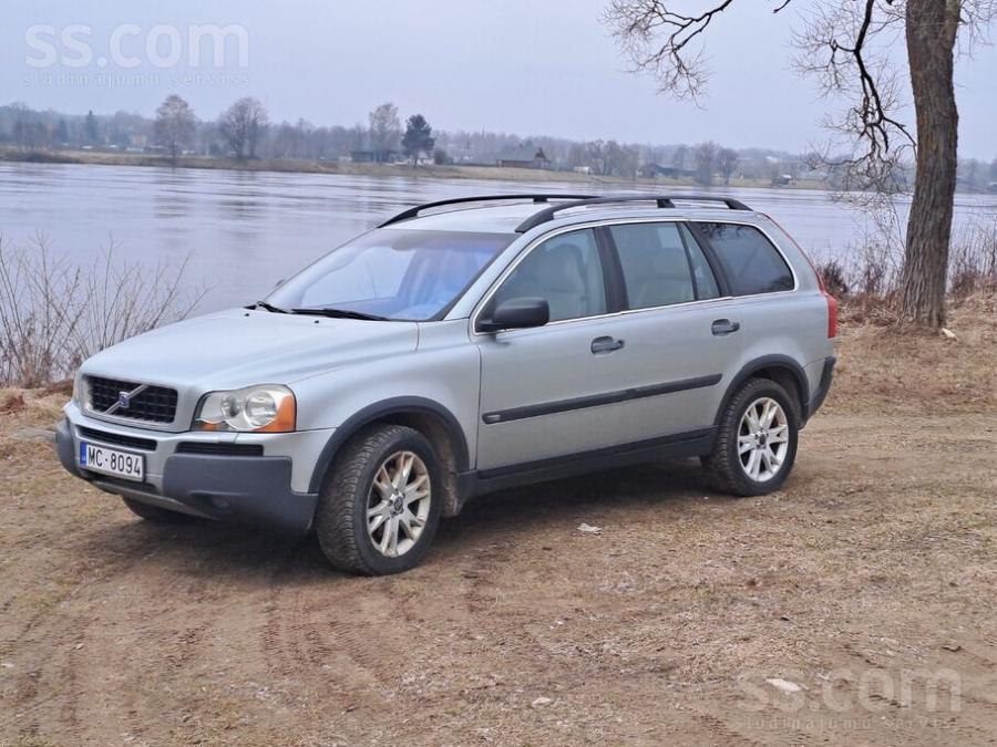 Grey Volvo XC90 2003 in Aizkraukle, with an engine capacity of 2.90 L and mileage of 289 thousand km for 1200 €, photo 3 on AUTOMOTO.COM.LV