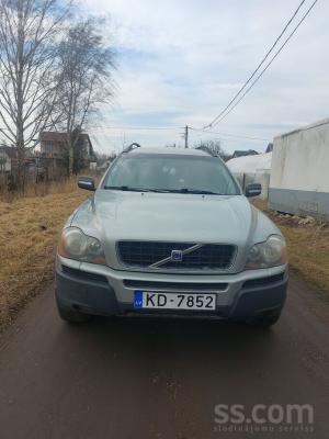 Grey Volvo XC90 2003 in Riga, with an engine capacity of 2.40 L and mileage of 377 thousand km for 1790 €, photo 4 on AUTOMOTO.COM.LV