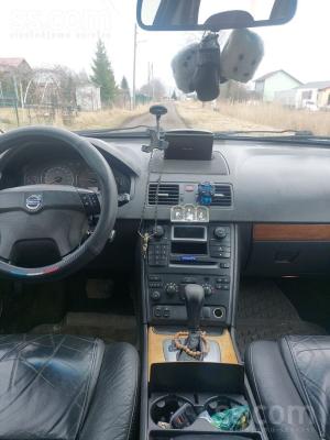 Grey Volvo XC90 2003 in Riga, with an engine capacity of 2.40 L and mileage of 377 thousand km for 1790 €, photo 10 on AUTOMOTO.COM.LV