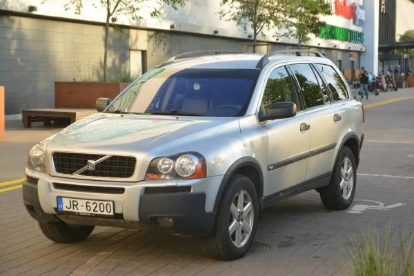 Pelēks Volvo XC90 2003 Rīga, ar dzinēja tilpumu 2.40 L un nobraukumu 351 tūkst. km par 2600 €, foto 6 vietnē AUTOMOTO.COM.LV