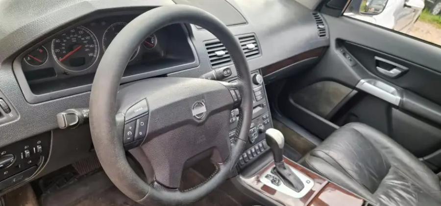 Pelēks Volvo XC90 2003 Valmiera, ar dzinēja tilpumu 2.40 L un nobraukumu 0 tūkst. km par 2100 €, foto 10 vietnē AUTOMOTO.COM.LV