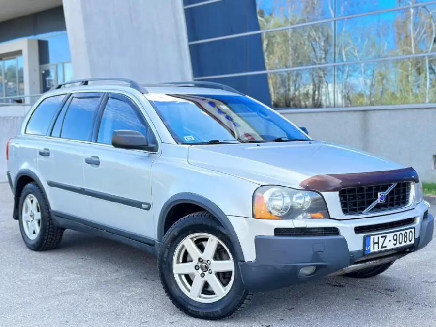 Grey Volvo XC90 2003 in Riga, with an engine capacity of 2.40 L and mileage of 336 thousand km for 3290 €, photo 1 on AUTOMOTO.COM.LV