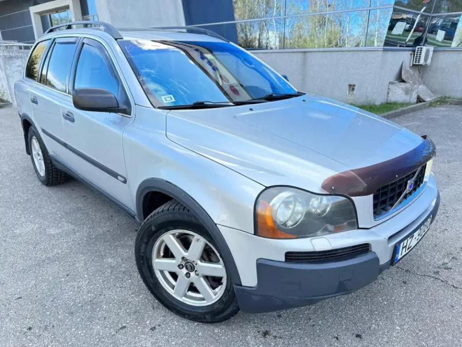 Grey Volvo XC90 2003 in Riga, with an engine capacity of 2.40 L and mileage of 336 thousand km for 3290 €, photo 3 on AUTOMOTO.COM.LV