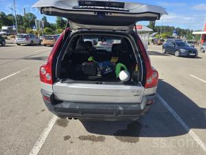 Pelēks Volvo XC90 2003 Ogre, ar dzinēja tilpumu 2.40 L un nobraukumu 285 tūkst. km par 3100 €, foto 5 vietnē AUTOMOTO.COM.LV