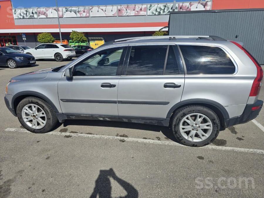 Pelēks Volvo XC90 2003 Ogre, ar dzinēja tilpumu 2.40 L un nobraukumu 285 tūkst. km par 3100 €, foto 6 vietnē AUTOMOTO.COM.LV