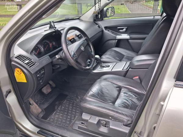 Pelēks Volvo XC90 2003 Šauļi, ar dzinēja tilpumu 2.50 L un nobraukumu 377 tūkst. km par 2300 €, foto 6 vietnē AUTOMOTO.COM.LV