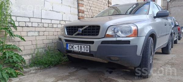Pelēks Volvo XC90 2003 Daugavpils, ar dzinēja tilpumu 2.40 L un nobraukumu 353 tūkst. km par 1450 €, foto 1 vietnē AUTOMOTO.COM.LV