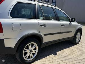 Grey Volvo XC90 2003 in Vilnius, with an engine capacity of 2.40 L and mileage of 370 thousand km for 2500 €, photo 8 on AUTOMOTO.COM.LV