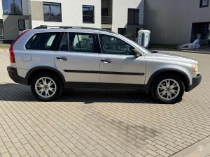 Grey Volvo XC90 2003 in Vilnius, with an engine capacity of 2.40 L and mileage of 370 thousand km for 2500 €, photo 10 on AUTOMOTO.COM.LV
