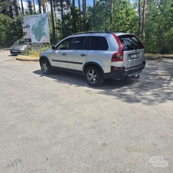Grey Volvo XC90 2003 in Varena, with an engine capacity of 2.40 L and mileage of 400 thousand km for 2500 €, photo 1 on AUTOMOTO.COM.LV