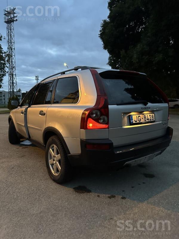 Pelēks Volvo XC90 2003 Rīga, ar dzinēja tilpumu 2.40 L un nobraukumu 466 tūkst. km par 2200 €, foto 6 vietnē AUTOMOTO.COM.LV