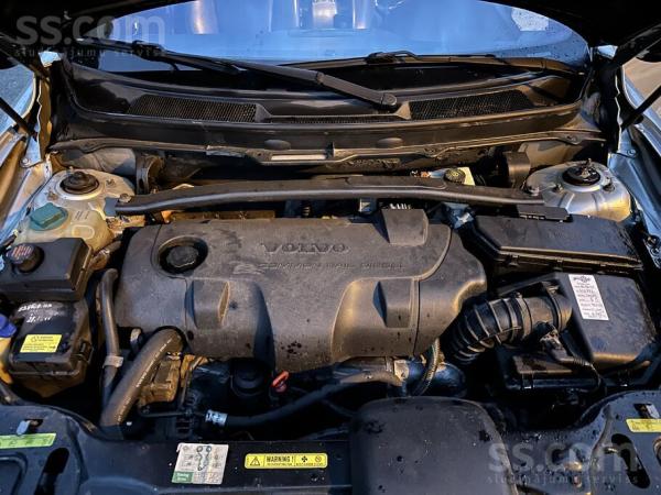 Pelēks Volvo XC90 2003 Rīga, ar dzinēja tilpumu 2.40 L un nobraukumu 466 tūkst. km par 2200 €, foto 8 vietnē AUTOMOTO.COM.LV