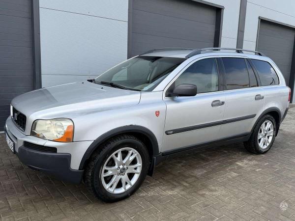 Pelēks Volvo XC90 2003 Viļņa, ar dzinēja tilpumu 2.40 L un nobraukumu 380 tūkst. km par 1450 €, foto 1 vietnē AUTOMOTO.COM.LV