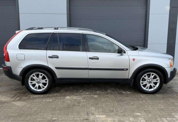 Pelēks Volvo XC90 2003 Viļņa, ar dzinēja tilpumu 2.40 L un nobraukumu 380 tūkst. km par 1450 €, foto 6 vietnē AUTOMOTO.COM.LV