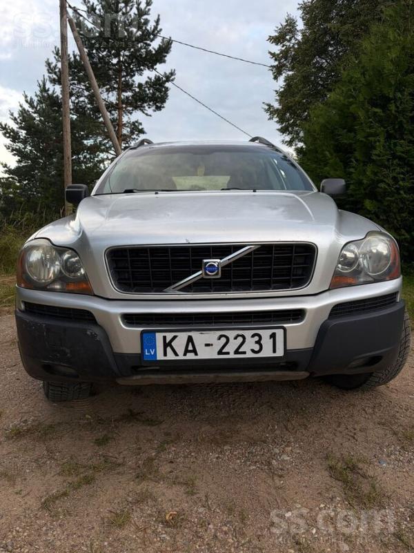 Pelēks Volvo XC90 2003 Preiļi, ar dzinēja tilpumu 2.40 L un nobraukumu 371 tūkst. km par 1600 €, foto 1 vietnē AUTOMOTO.COM.LV