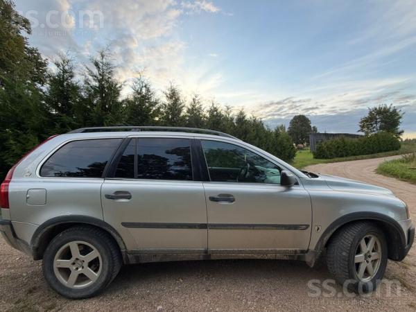 Pelēks Volvo XC90 2003 Preiļi, ar dzinēja tilpumu 2.40 L un nobraukumu 371 tūkst. km par 1600 €, foto 3 vietnē AUTOMOTO.COM.LV