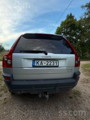 Grey Volvo XC90 2003 in Preili, with an engine capacity of 2.40 L and mileage of 371 thousand km for 1600 €, photo 5 on AUTOMOTO.COM.LV