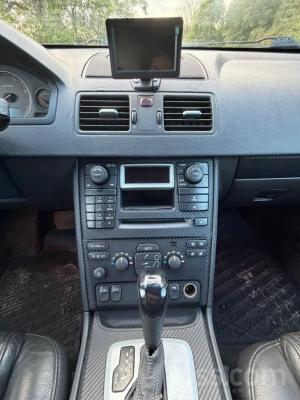 Grey Volvo XC90 2003 in Preili, with an engine capacity of 2.40 L and mileage of 371 thousand km for 1600 €, photo 10 on AUTOMOTO.COM.LV