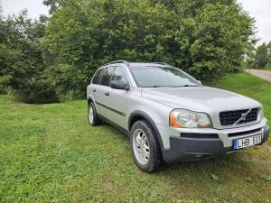 Grey Volvo XC90 2003 in Kedainiai, with an engine capacity of 2.40 L and mileage of 402 thousand km for 2950 €, photo 3 on AUTOMOTO.COM.LV