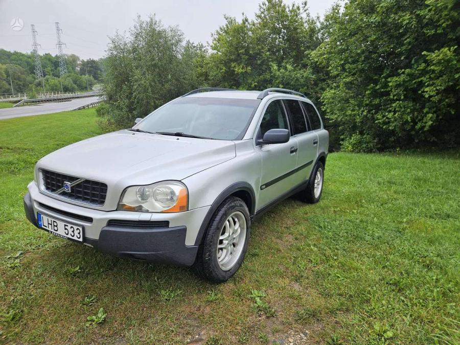 Grey Volvo XC90 2003 in Kedainiai, with an engine capacity of 2.40 L and mileage of 402 thousand km for 2950 €, photo 4 on AUTOMOTO.COM.LV
