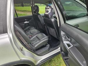 Grey Volvo XC90 2003 in Kedainiai, with an engine capacity of 2.40 L and mileage of 402 thousand km for 2950 €, photo 7 on AUTOMOTO.COM.LV