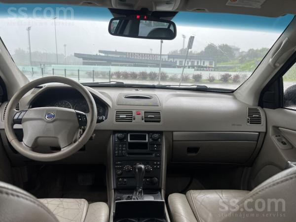 Pelēks Volvo XC90 2003 Rēzekne, ar dzinēja tilpumu 2.90 L un nobraukumu 388 tūkst. km par 2200 €, foto 6 vietnē AUTOMOTO.COM.LV