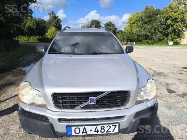 Pelēks Volvo XC90 2003 Liepāja, ar dzinēja tilpumu 2.40 L un nobraukumu 387 tūkst. km par 3200 €, foto 1 vietnē AUTOMOTO.COM.LV