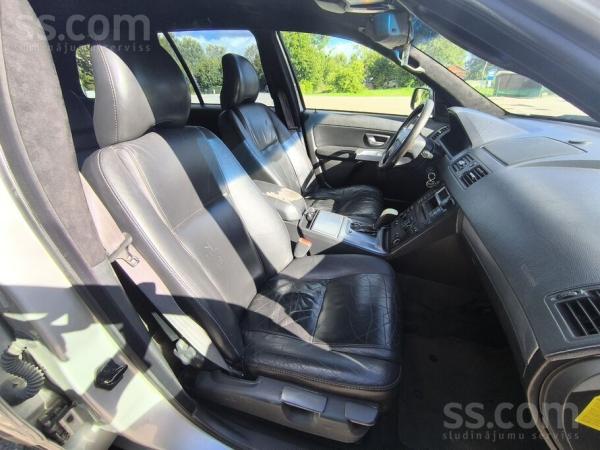 Pelēks Volvo XC90 2003 Liepāja, ar dzinēja tilpumu 2.40 L un nobraukumu 387 tūkst. km par 3200 €, foto 8 vietnē AUTOMOTO.COM.LV