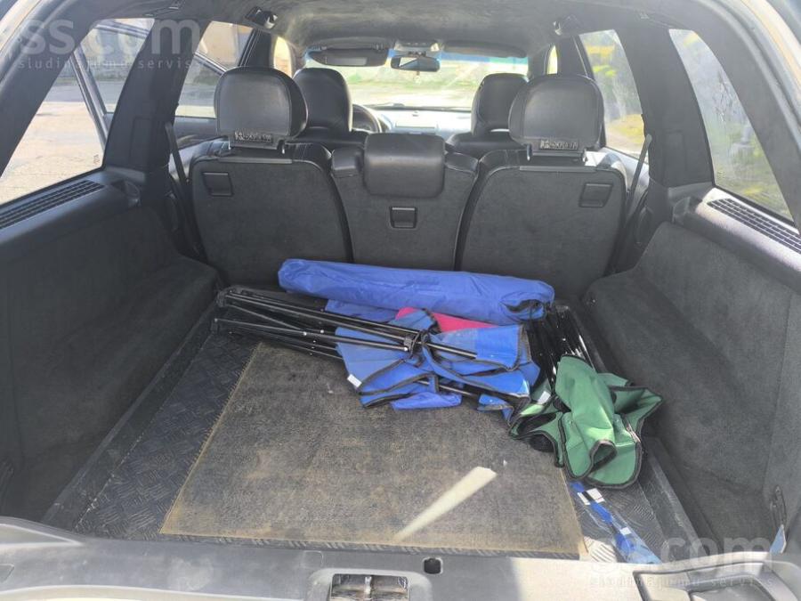 Grey Volvo XC90 2003 in Liepaja, with an engine capacity of 2.40 L and mileage of 387 thousand km for 3200 €, photo 9 on AUTOMOTO.COM.LV