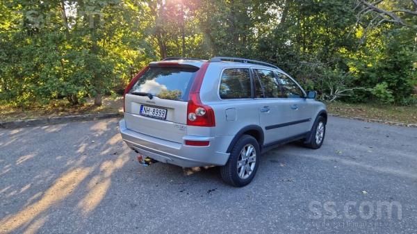 Grey Volvo XC90 2003 in Jurmala, with an engine capacity of 2.40 L and mileage of 292 thousand km for 4650 €, photo 3 on AUTOMOTO.COM.LV