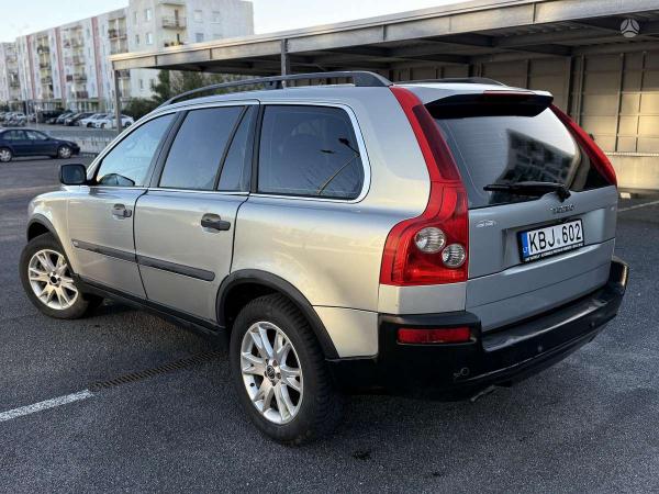 Pelēks Volvo XC90 2003 Viļņa, ar dzinēja tilpumu 2.40 L un nobraukumu 284 tūkst. km par 2950 €, foto 4 vietnē AUTOMOTO.COM.LV