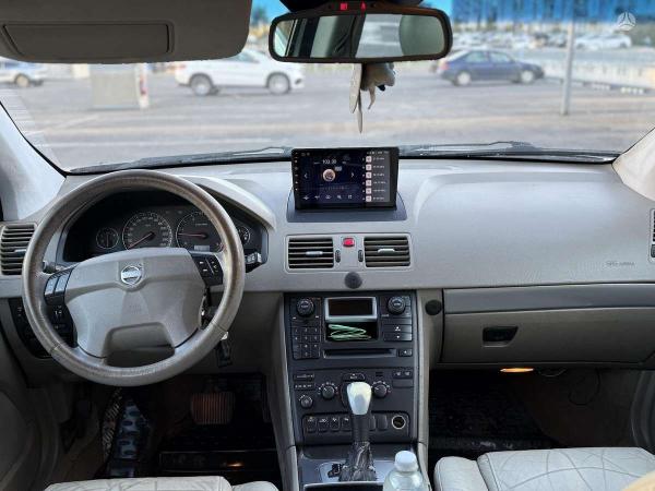 Pelēks Volvo XC90 2003 Viļņa, ar dzinēja tilpumu 2.40 L un nobraukumu 284 tūkst. km par 2950 €, foto 9 vietnē AUTOMOTO.COM.LV