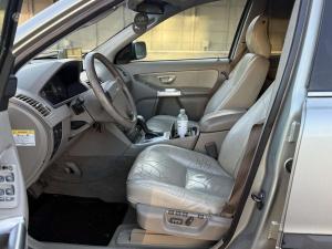 Pelēks Volvo XC90 2003 Viļņa, ar dzinēja tilpumu 2.40 L un nobraukumu 284 tūkst. km par 2950 €, foto 10 vietnē AUTOMOTO.COM.LV