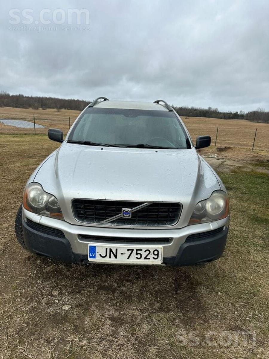 Pelēks Volvo XC90 2003 Gulbene, ar dzinēja tilpumu 2.50 L un nobraukumu 390 tūkst. km par 1500 €, foto 3 vietnē AUTOMOTO.COM.LV