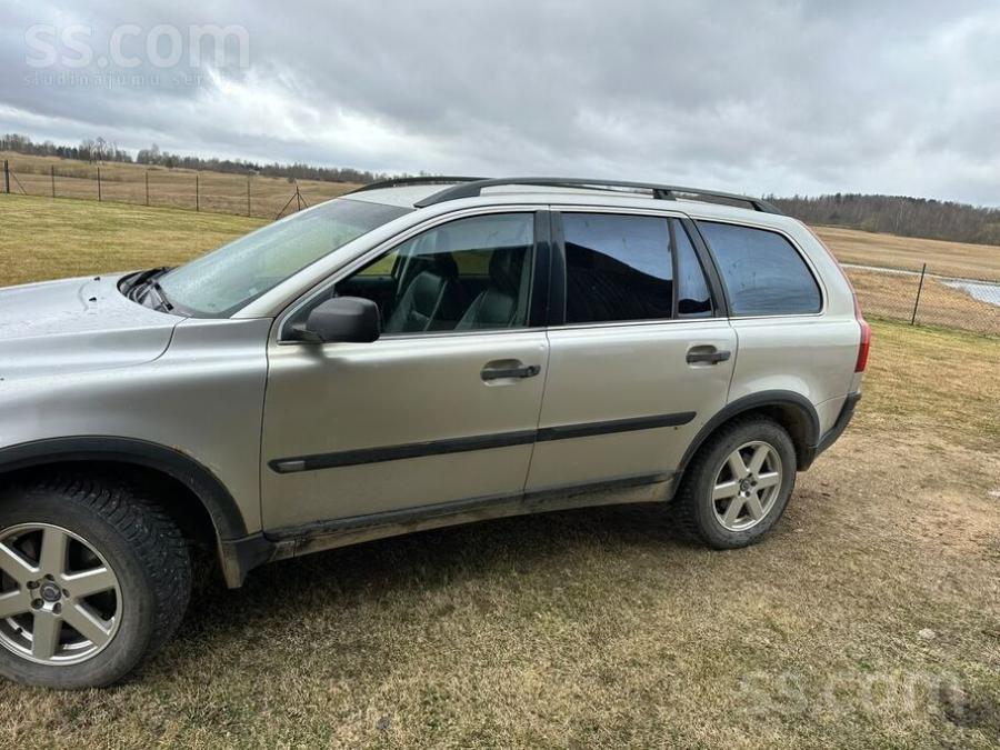 Pelēks Volvo XC90 2003 Gulbene, ar dzinēja tilpumu 2.50 L un nobraukumu 390 tūkst. km par 1500 €, foto 6 vietnē AUTOMOTO.COM.LV