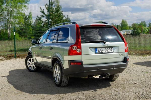 Grey Volvo XC90 2004 in Riga, with an engine capacity of 2.40 L and mileage of 0 thousand km for 3890 €, photo 4 on AUTOMOTO.COM.LV