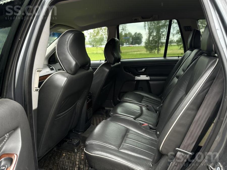 Pelēks Volvo XC90 2004 Jelgava, ar dzinēja tilpumu 2.40 L un nobraukumu 0 tūkst. km par 2250 €, foto 10 vietnē AUTOMOTO.COM.LV