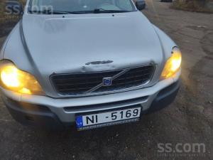 Grey Volvo XC90 2004 in Rezekne, with an engine capacity of 2.40 L and mileage of 668 thousand km for 2050 €, photo 7 on AUTOMOTO.COM.LV
