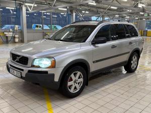 Pelēks Volvo XC90 2004 Viļņa, ar dzinēja tilpumu 2.40 L un nobraukumu 320 tūkst. km par 3450 €, foto  vietnē AUTOMOTO.COM.LV