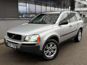 Pelēks Volvo XC90 2004 Viļņa, ar dzinēja tilpumu 2.40 L un nobraukumu 322 tūkst. km par 3950 €, foto  vietnē AUTOMOTO.COM.LV