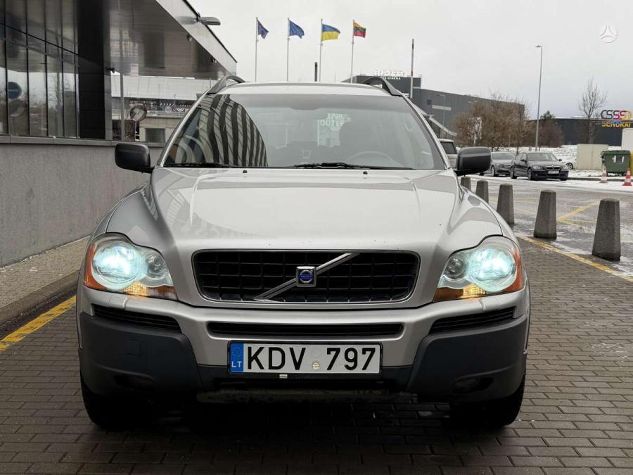 Pelēks Volvo XC90 2004 Viļņa, ar dzinēja tilpumu 2.40 L un nobraukumu 322 tūkst. km par 3950 €, foto 7 vietnē AUTOMOTO.COM.LV